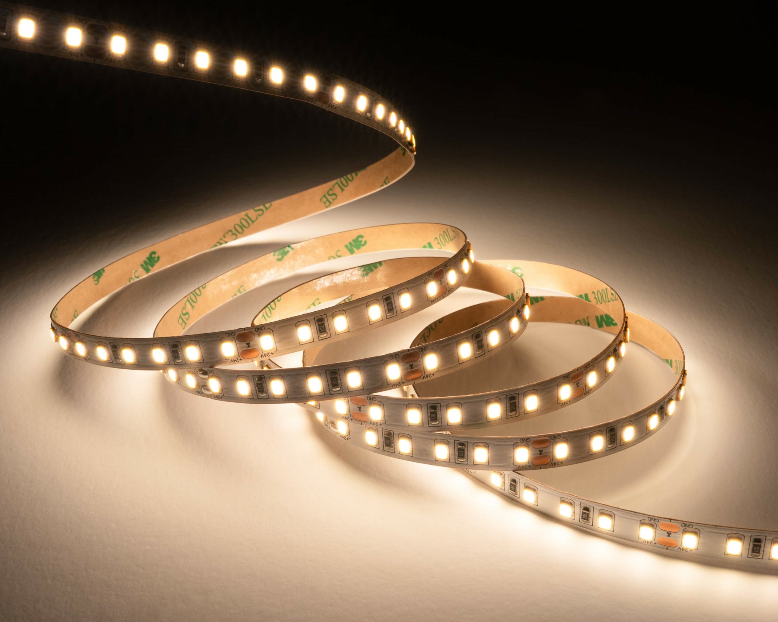 Taśma LED 4000K 120 SMD 2835 15W 1350lm CRI>90 IP20 24V zoomLED®